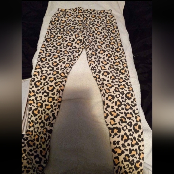 wild fable | Pants & Jumpsuits | Wild Fable Fun Leopard Patterns ...